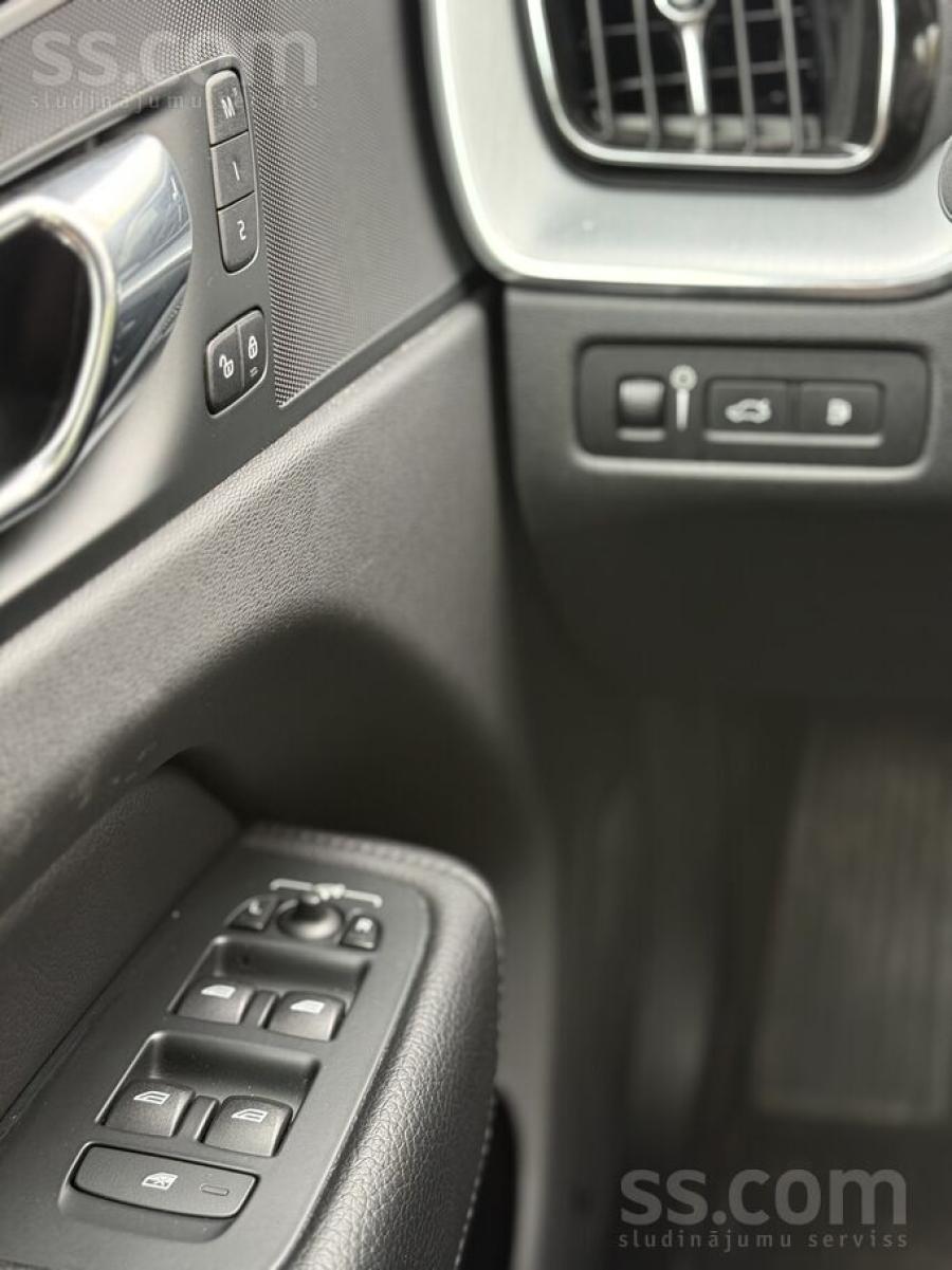 Pelēks Volvo XC60 2018 Rīga, ar dzinēja tilpumu 2.00 L un nobraukumu 0 tūkst. km par 22000 €, foto 17 vietnē AUTOMOTO.COM.LV