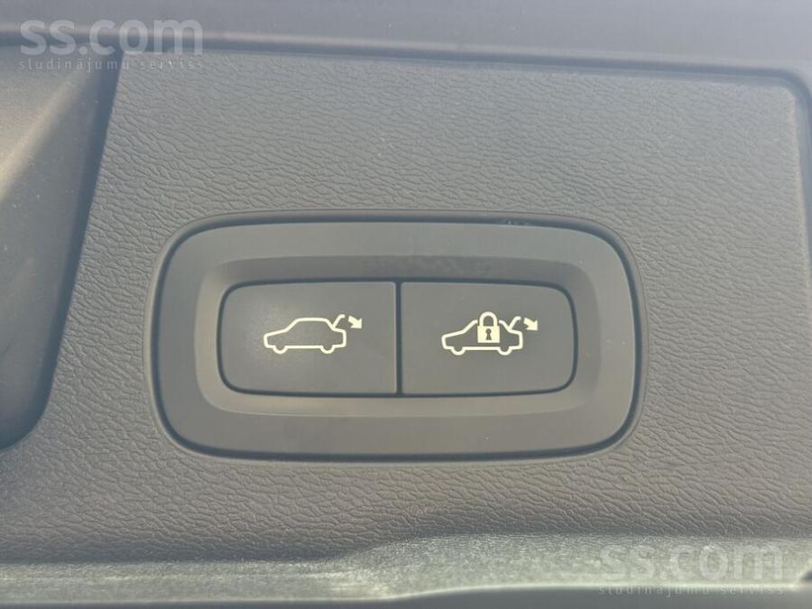 Pelēks Volvo XC60 2018 Rīga, ar dzinēja tilpumu 2.00 L un nobraukumu 0 tūkst. km par 22000 €, foto 21 vietnē AUTOMOTO.COM.LV