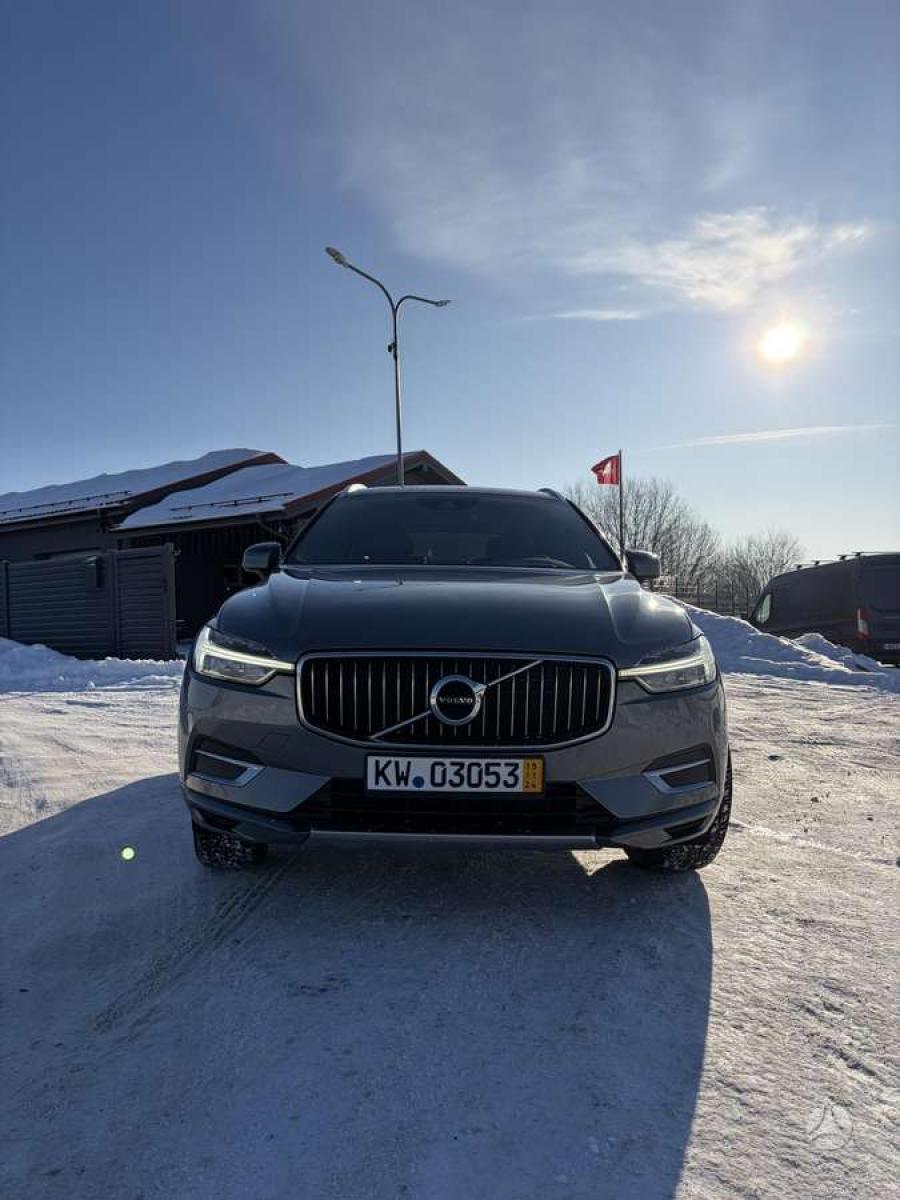 Grey Volvo XC60 2019 in Vilnius, with an engine capacity of 1.97 L and mileage of 269 thousand km for 24500 €, photo 2 on AUTOMOTO.COM.LV