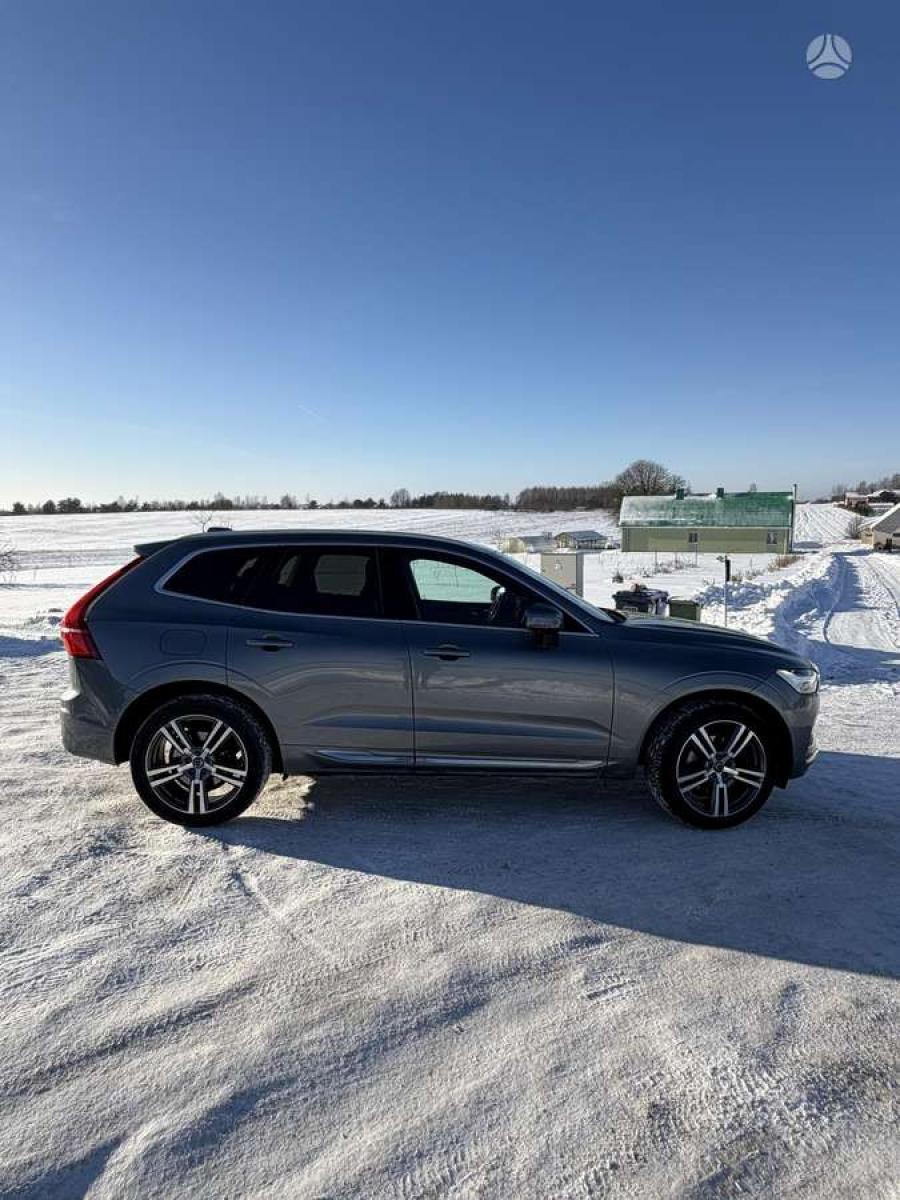 Grey Volvo XC60 2019 in Vilnius, with an engine capacity of 1.97 L and mileage of 269 thousand km for 24500 €, photo 4 on AUTOMOTO.COM.LV