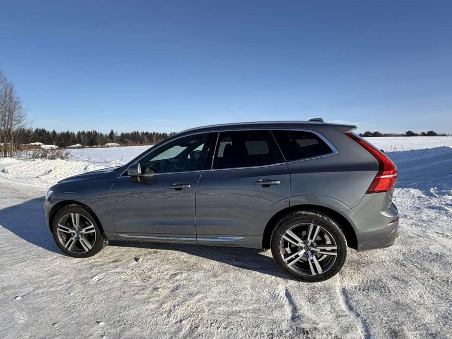 Grey Volvo XC60 2019 in Vilnius, with an engine capacity of 1.97 L and mileage of 269 thousand km for 24500 €, photo 8 on AUTOMOTO.COM.LV