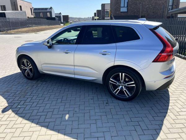 Pelēks Volvo XC60 2019 Viļņa, ar dzinēja tilpumu 1.97 L un nobraukumu 121 tūkst. km par 22990 €, foto 3 vietnē AUTOMOTO.COM.LV