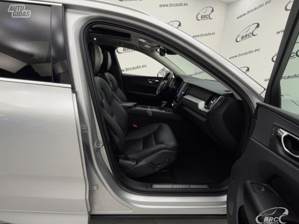 Pelēks Volvo XC60 2019 Avižieniai, ar dzinēja tilpumu 2.00 L un nobraukumu 123 tūkst. km par 22900 €, foto 4 vietnē AUTOMOTO.COM.LV