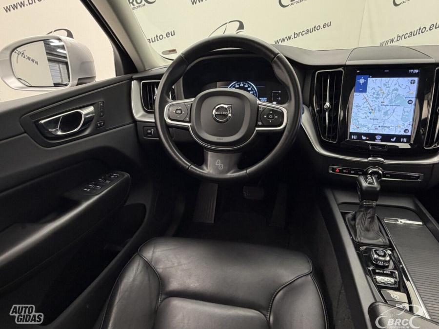 Grey Volvo XC60 2019 in Avizieniai, with an engine capacity of 2.00 L and mileage of 123 thousand km for 22900 €, photo 15 on AUTOMOTO.COM.LV