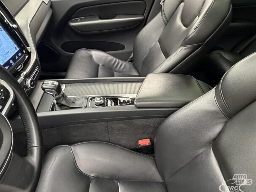 Grey Volvo XC60 2019 in Avizieniai, with an engine capacity of 2.00 L and mileage of 123 thousand km for 22900 €, photo 25 on AUTOMOTO.COM.LV