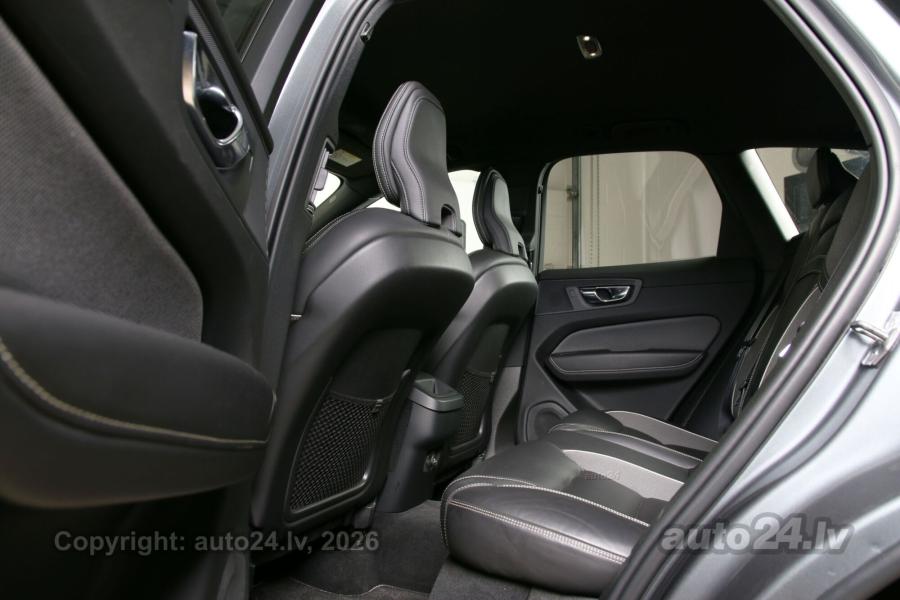 Pelēks Volvo XC60 2019 Pērnava, ar dzinēja tilpumu 2.00 L un nobraukumu 135 tūkst. km par 29990 €, foto 11 vietnē AUTOMOTO.COM.LV