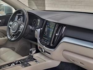 Grey Volvo XC60 2019 in Riga, with an engine capacity of 2.00 L and mileage of 85 thousand km for 27000 €, photo 7 on AUTOMOTO.COM.LV