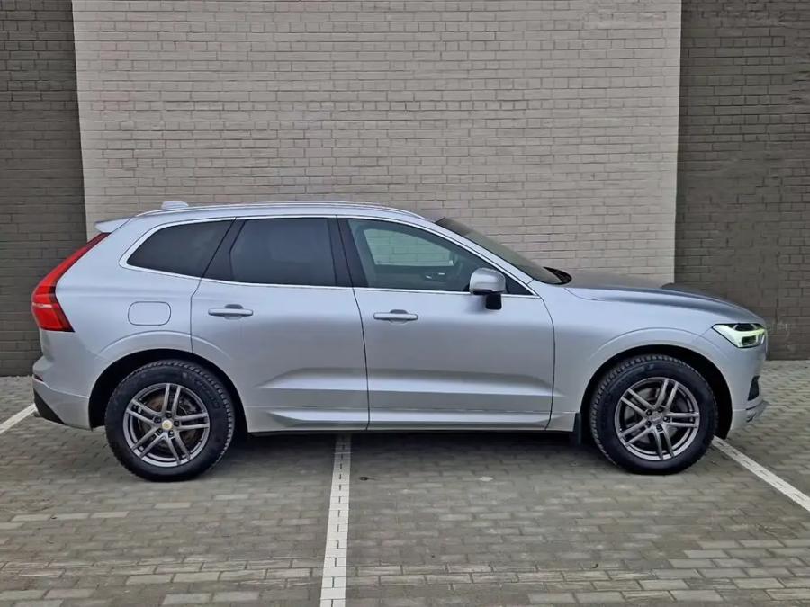 Grey Volvo XC60 2019 in Riga, with an engine capacity of 2.00 L and mileage of 85 thousand km for 27000 €, photo 23 on AUTOMOTO.COM.LV