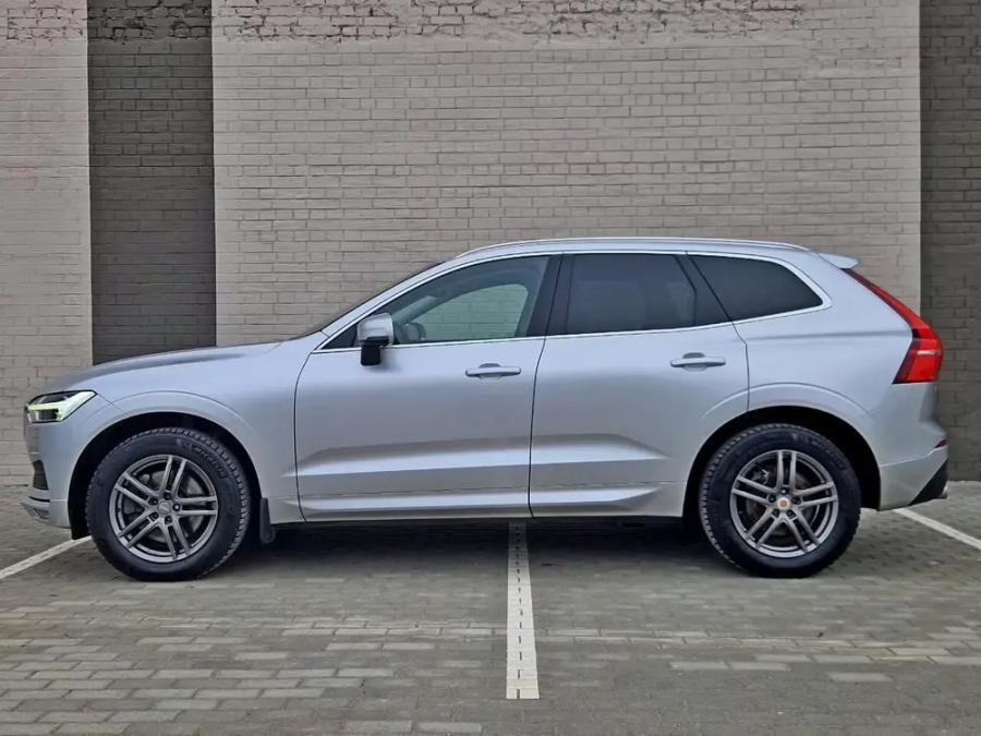 Grey Volvo XC60 2019 in Riga, with an engine capacity of 2.00 L and mileage of 85 thousand km for 27000 €, photo 24 on AUTOMOTO.COM.LV