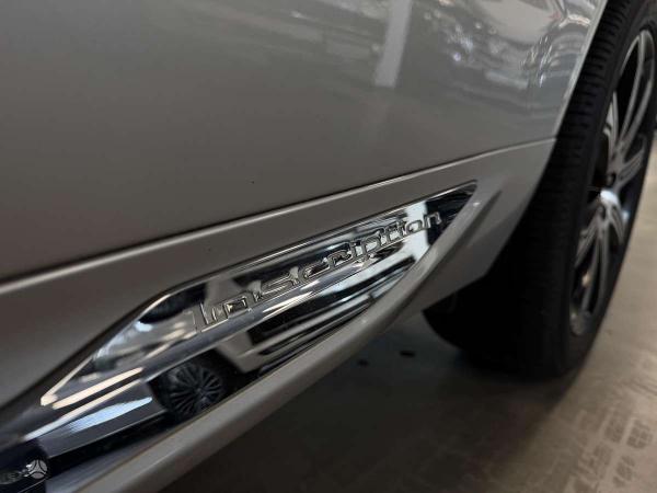 Grey Volvo XC60 2019 in Klaipeda, with an engine capacity of 1.97 L and mileage of 69 thousand km for 23450 €, photo 8 on AUTOMOTO.COM.LV