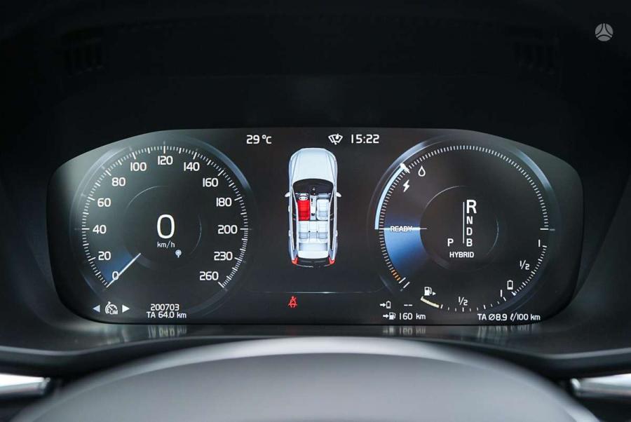 Grey Volvo XC60 2019 in Kaunas, with an engine capacity of 1.97 L and mileage of 201 thousand km for 24950 €, photo 32 on AUTOMOTO.COM.LV