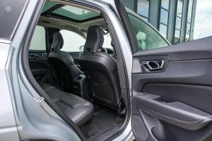 Grey Volvo XC60 2019 in Kaunas, with an engine capacity of 1.97 L and mileage of 201 thousand km for 24950 €, photo 40 on AUTOMOTO.COM.LV