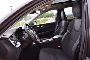 Grey Volvo XC60 2019 in Vilnius, with an engine capacity of 1.97 L and mileage of 250 thousand km for 19500 €, photo 20 on AUTOMOTO.COM.LV