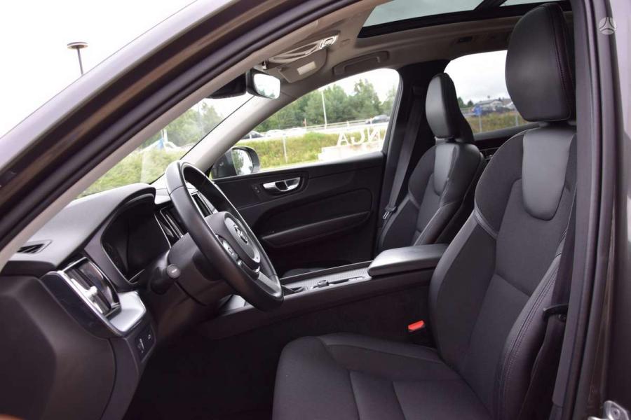 Grey Volvo XC60 2019 in Vilnius, with an engine capacity of 1.97 L and mileage of 250 thousand km for 19500 €, photo 20 on AUTOMOTO.COM.LV