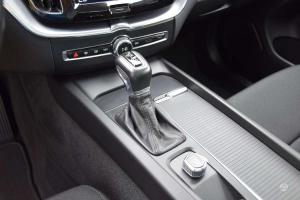 Grey Volvo XC60 2019 in Vilnius, with an engine capacity of 1.97 L and mileage of 250 thousand km for 19500 €, photo 36 on AUTOMOTO.COM.LV