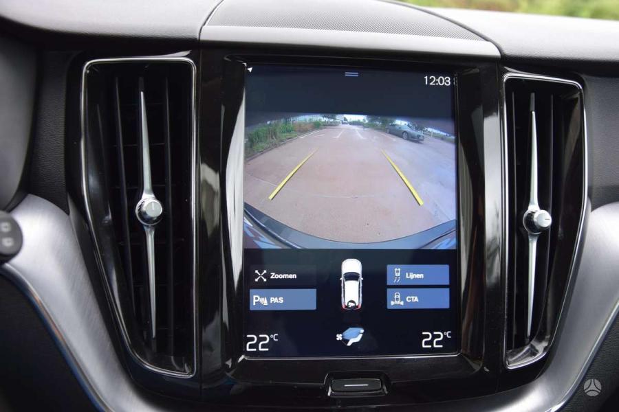 Grey Volvo XC60 2019 in Vilnius, with an engine capacity of 1.97 L and mileage of 250 thousand km for 19500 €, photo 37 on AUTOMOTO.COM.LV