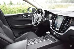 Grey Volvo XC60 2019 in Vilnius, with an engine capacity of 1.97 L and mileage of 250 thousand km for 19500 €, photo 44 on AUTOMOTO.COM.LV