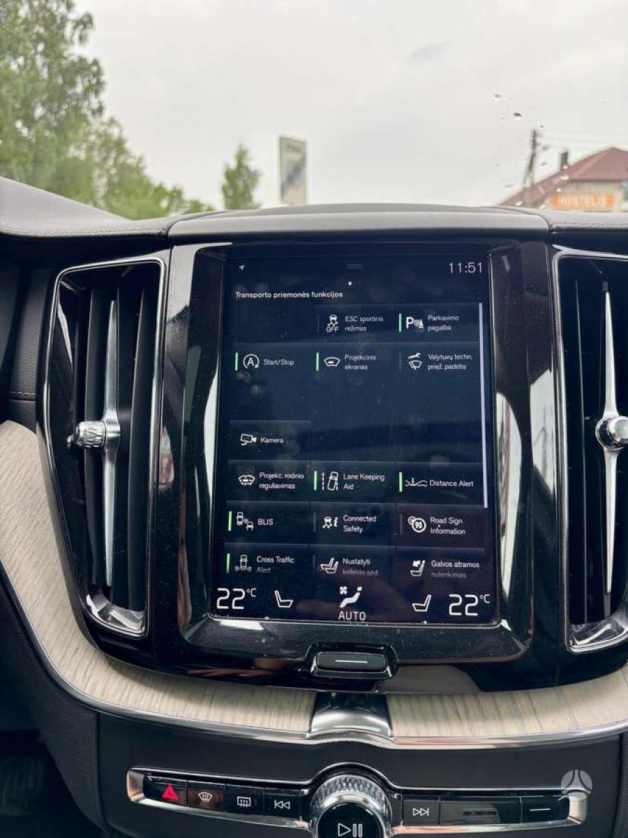 Pelēks Volvo XC60 2019 Tauragė, ar dzinēja tilpumu 1.97 L un nobraukumu 300 tūkst. km par 18500 €, foto 29 vietnē AUTOMOTO.COM.LV
