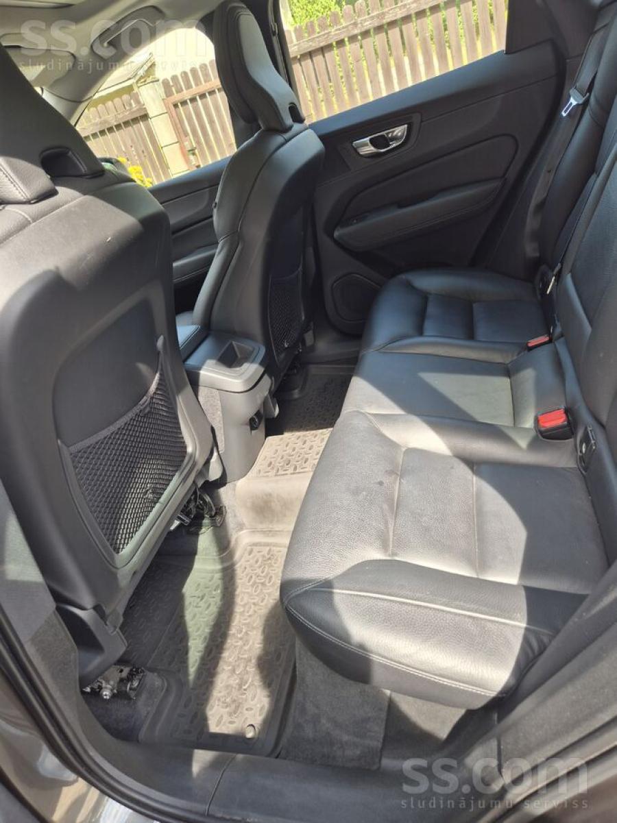 Pelēks Volvo XC60 2019 Rīga, ar dzinēja tilpumu 2.00 L un nobraukumu 101 tūkst. km par 23000 €, foto 17 vietnē AUTOMOTO.COM.LV