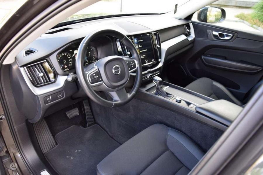 Grey Volvo XC60 2019 in Vilnius, with an engine capacity of 1.97 L and mileage of 252 thousand km for 18800 €, photo 17 on AUTOMOTO.COM.LV