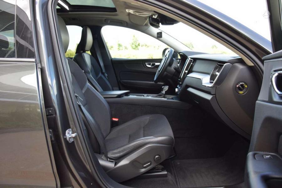 Grey Volvo XC60 2019 in Vilnius, with an engine capacity of 1.97 L and mileage of 252 thousand km for 18800 €, photo 20 on AUTOMOTO.COM.LV