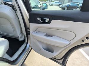 Pelēks Volvo XC60 2019 Rīga, ar dzinēja tilpumu 2.00 L un nobraukumu 115 tūkst. km par 23500 €, foto 14 vietnē AUTOMOTO.COM.LV