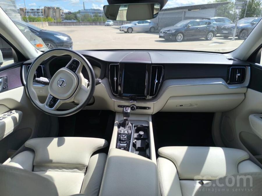 Pelēks Volvo XC60 2019 Rīga, ar dzinēja tilpumu 2.00 L un nobraukumu 115 tūkst. km par 23500 €, foto 15 vietnē AUTOMOTO.COM.LV
