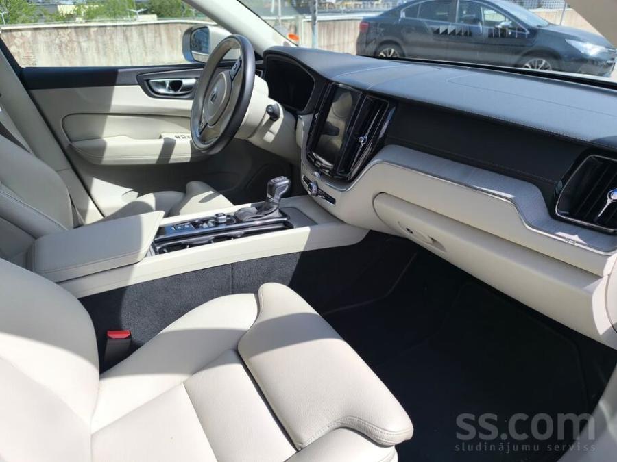 Pelēks Volvo XC60 2019 Rīga, ar dzinēja tilpumu 2.00 L un nobraukumu 115 tūkst. km par 23500 €, foto 16 vietnē AUTOMOTO.COM.LV