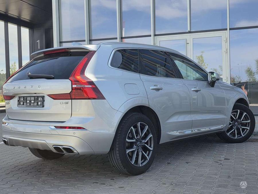 Grey Volvo XC60 2019 in Vilnius, with an engine capacity of 1.97 L and mileage of 283 thousand km for 20900 €, photo 6 on AUTOMOTO.COM.LV