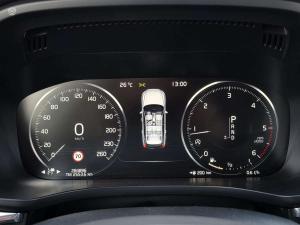 Grey Volvo XC60 2019 in Vilnius, with an engine capacity of 1.97 L and mileage of 283 thousand km for 20900 €, photo 16 on AUTOMOTO.COM.LV