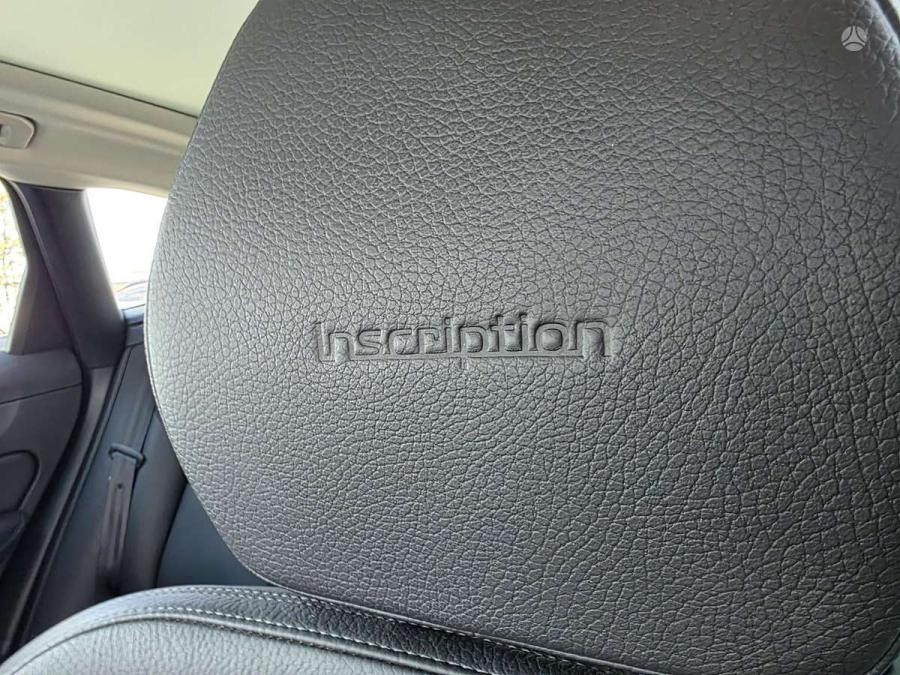 Grey Volvo XC60 2019 in Vilnius, with an engine capacity of 1.97 L and mileage of 283 thousand km for 20900 €, photo 26 on AUTOMOTO.COM.LV