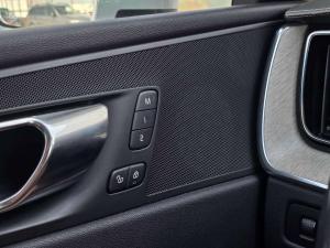 Grey Volvo XC60 2019 in Vilnius, with an engine capacity of 1.97 L and mileage of 283 thousand km for 20900 €, photo 27 on AUTOMOTO.COM.LV
