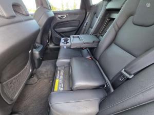 Grey Volvo XC60 2019 in Vilnius, with an engine capacity of 1.97 L and mileage of 283 thousand km for 20900 €, photo 33 on AUTOMOTO.COM.LV
