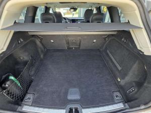 Grey Volvo XC60 2019 in Vilnius, with an engine capacity of 1.97 L and mileage of 283 thousand km for 20900 €, photo 35 on AUTOMOTO.COM.LV