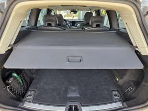 Grey Volvo XC60 2019 in Vilnius, with an engine capacity of 1.97 L and mileage of 283 thousand km for 20900 €, photo 36 on AUTOMOTO.COM.LV