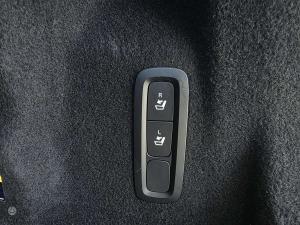 Grey Volvo XC60 2019 in Vilnius, with an engine capacity of 1.97 L and mileage of 283 thousand km for 20900 €, photo 37 on AUTOMOTO.COM.LV