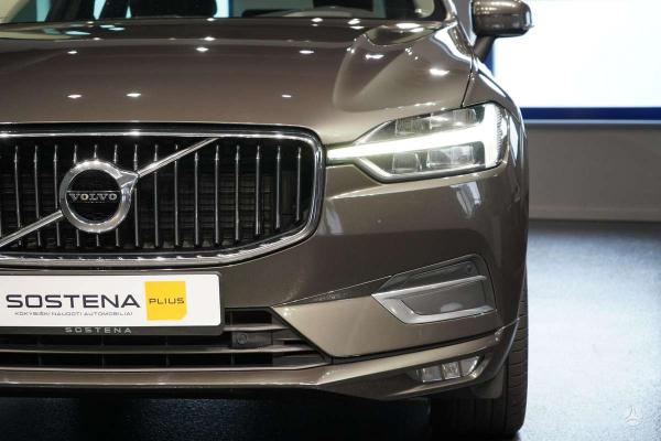 Grey Volvo XC60 2019 in Vilnius, with an engine capacity of 1.97 L and mileage of 301 thousand km for 19500 €, photo 5 on AUTOMOTO.COM.LV