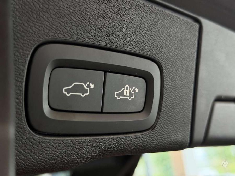 Pelēks Volvo XC60 2019 Klaipėda, ar dzinēja tilpumu 1.97 L un nobraukumu 69 tūkst. km par 22950 €, foto 20 vietnē AUTOMOTO.COM.LV