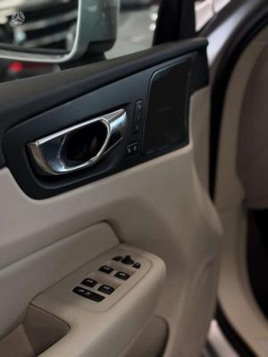 Pelēks Volvo XC60 2019 Klaipėda, ar dzinēja tilpumu 1.97 L un nobraukumu 69 tūkst. km par 22950 €, foto 30 vietnē AUTOMOTO.COM.LV