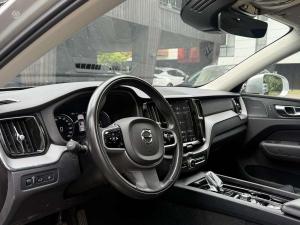 Pelēks Volvo XC60 2019 Kauņa, ar dzinēja tilpumu 1.97 L un nobraukumu 169 tūkst. km par 18100 €, foto 4 vietnē AUTOMOTO.COM.LV