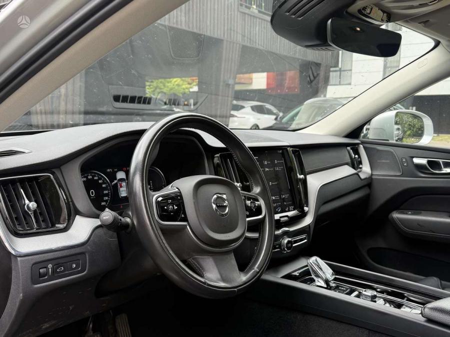Pelēks Volvo XC60 2019 Kauņa, ar dzinēja tilpumu 1.97 L un nobraukumu 169 tūkst. km par 18100 €, foto 4 vietnē AUTOMOTO.COM.LV
