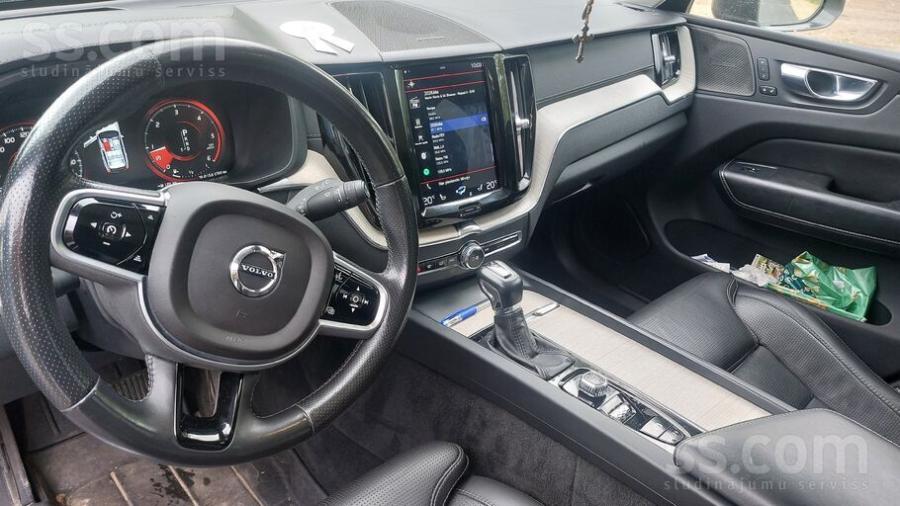 Pelēks Volvo XC60 2019 Rēzekne, ar dzinēja tilpumu 2.00 L un nobraukumu 273 tūkst. km par 19500 €, foto 9 vietnē AUTOMOTO.COM.LV
