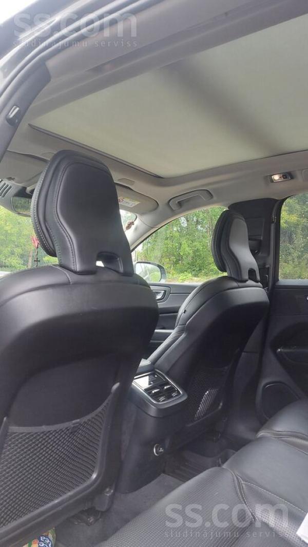 Volvo XC60 2019 in Rezekne on AUTOMOTO.COM.LV Grey Volvo XC60 2019 in Rezekne, with an engine capacity of 2.00 L and mileage of 273 thousand km for 19500 €, photo 8 on AUTOMOTO.COM.LV