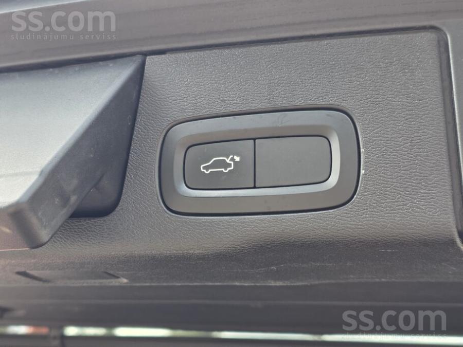 Pelēks Volvo XC60 2019 Rīga, ar dzinēja tilpumu 2.00 L un nobraukumu 0 tūkst. km par 18750 €, foto 16 vietnē AUTOMOTO.COM.LV