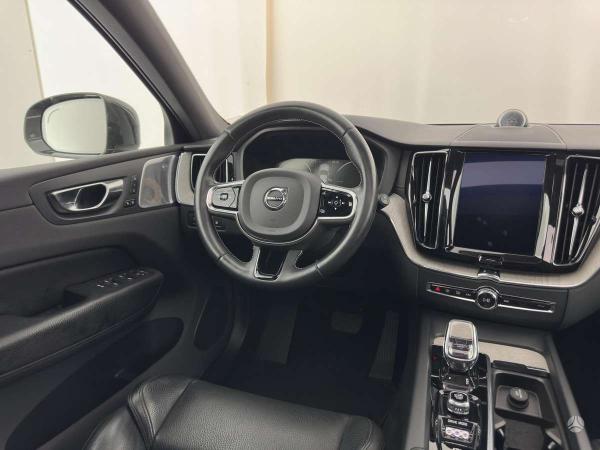 Pelēks Volvo XC60 2019 Viļņa, ar dzinēja tilpumu 1.97 L un nobraukumu 211 tūkst. km par 27000 €, foto 10 vietnē AUTOMOTO.COM.LV