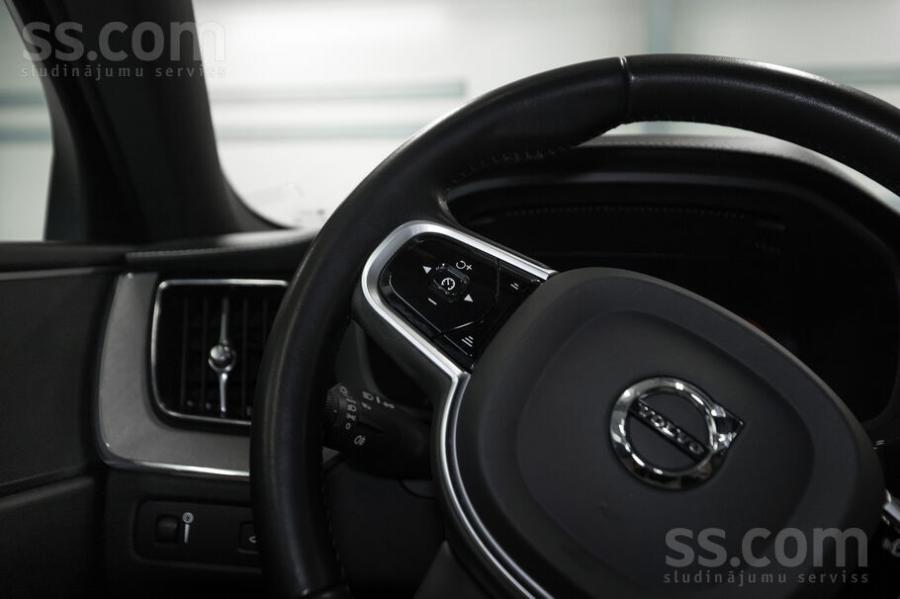 Pelēks Volvo XC60 2019 Tukums, ar dzinēja tilpumu 2.00 L un nobraukumu 160 tūkst. km par 23300 €, foto 24 vietnē AUTOMOTO.COM.LV