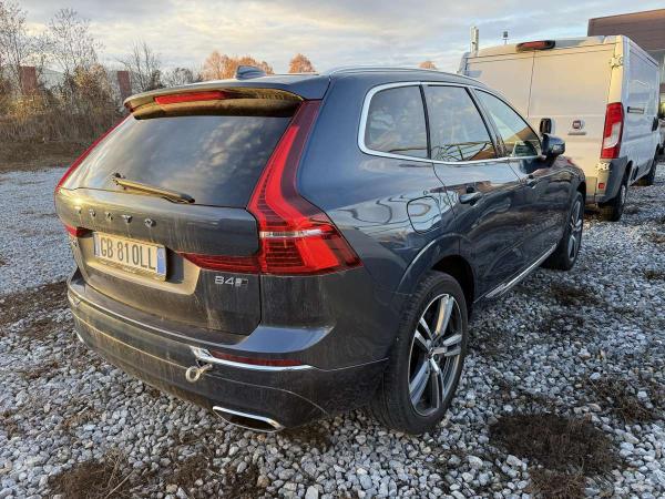 Pelēks Volvo XC60 2020 Šauļi, ar dzinēja tilpumu 1.97 L un nobraukumu 300 tūkst. km par 14800 €, foto 3 vietnē AUTOMOTO.COM.LV