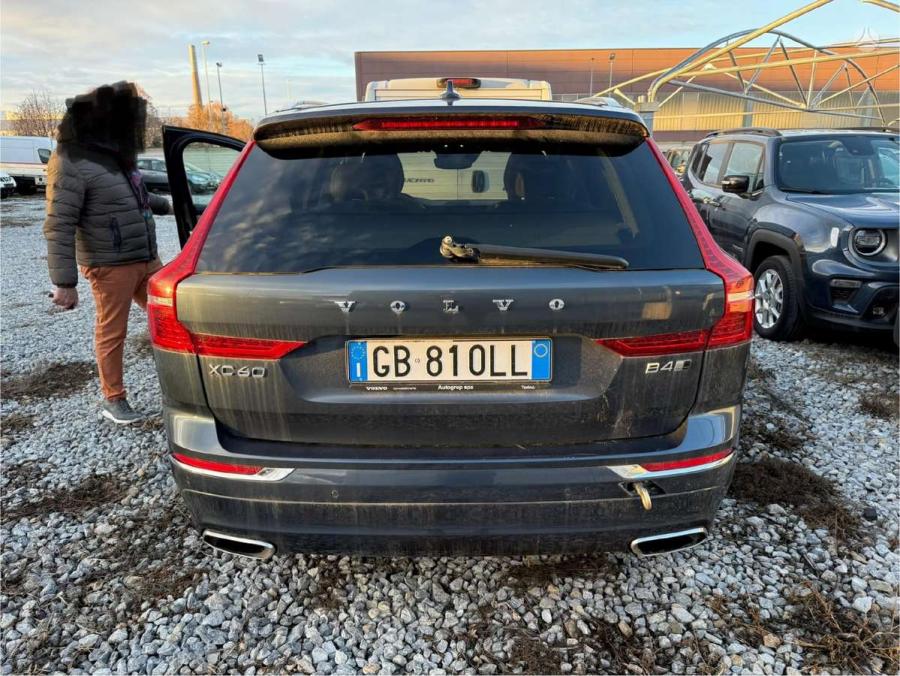 Pelēks Volvo XC60 2020 Šauļi, ar dzinēja tilpumu 1.97 L un nobraukumu 300 tūkst. km par 14800 €, foto 4 vietnē AUTOMOTO.COM.LV