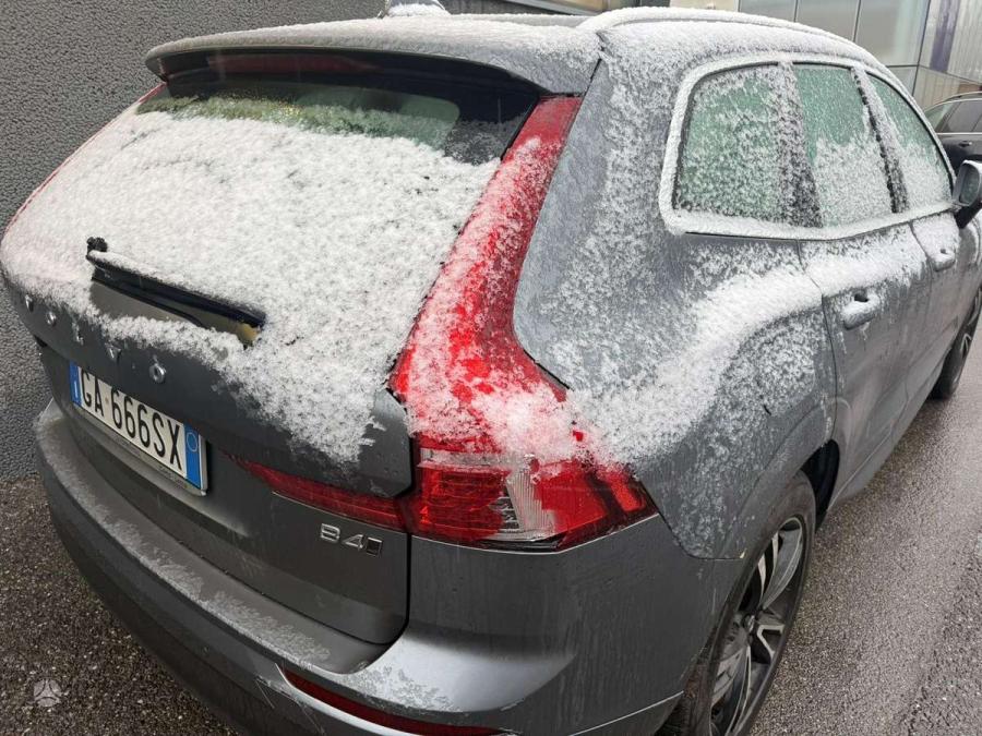 Grey Volvo XC60 2020 in Silale, with an engine capacity of 1.97 L and mileage of 146 thousand km for 13700 €, photo 6 on AUTOMOTO.COM.LV