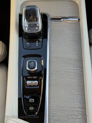 Pelēks Volvo XC60 2020 Tallina, ar dzinēja tilpumu 2.00 L un nobraukumu 89 tūkst. km par 35500 €, foto 17 vietnē AUTOMOTO.COM.LV